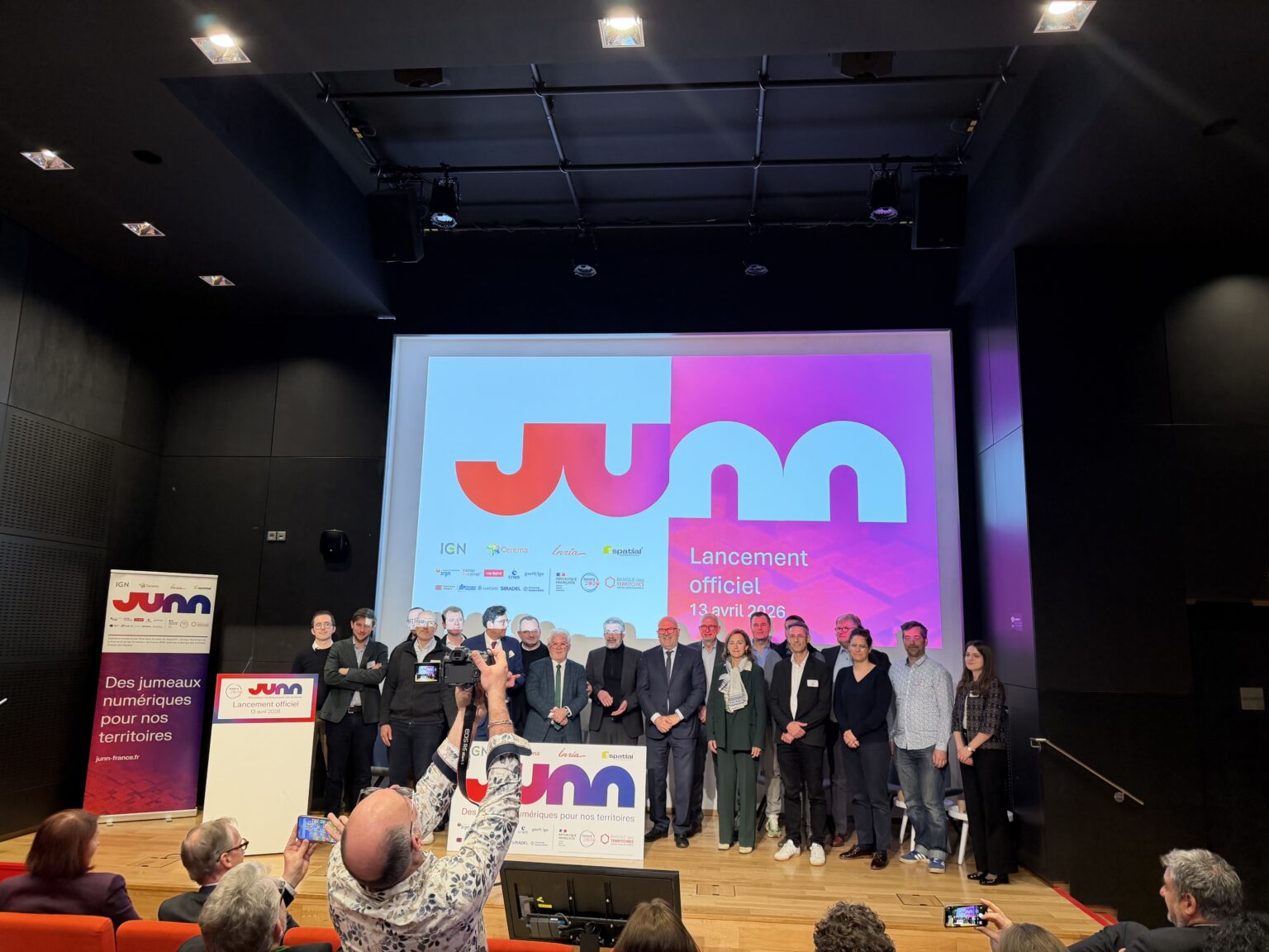 Lancement de JUNN, le jumeau numérique de la France - IGO